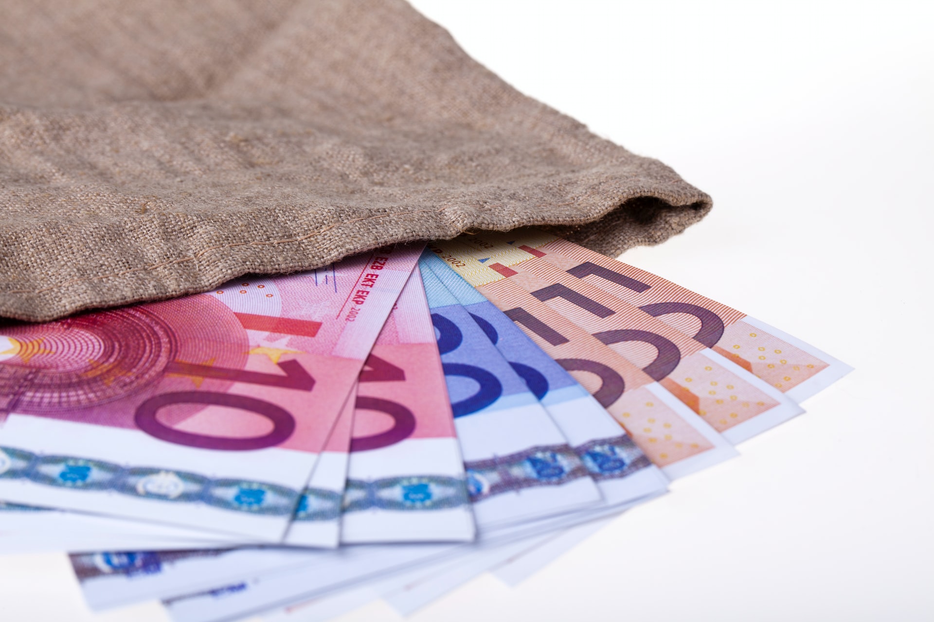 Wat zijn de verschillende vormen van schenken? - FFIN